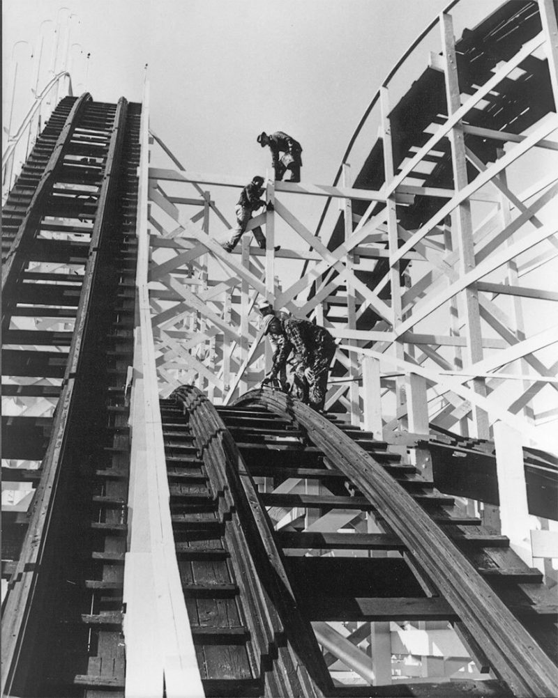 The Nostalgic Allure of the Giant Dipper - Santa Cruz Beach Boardwalk ...